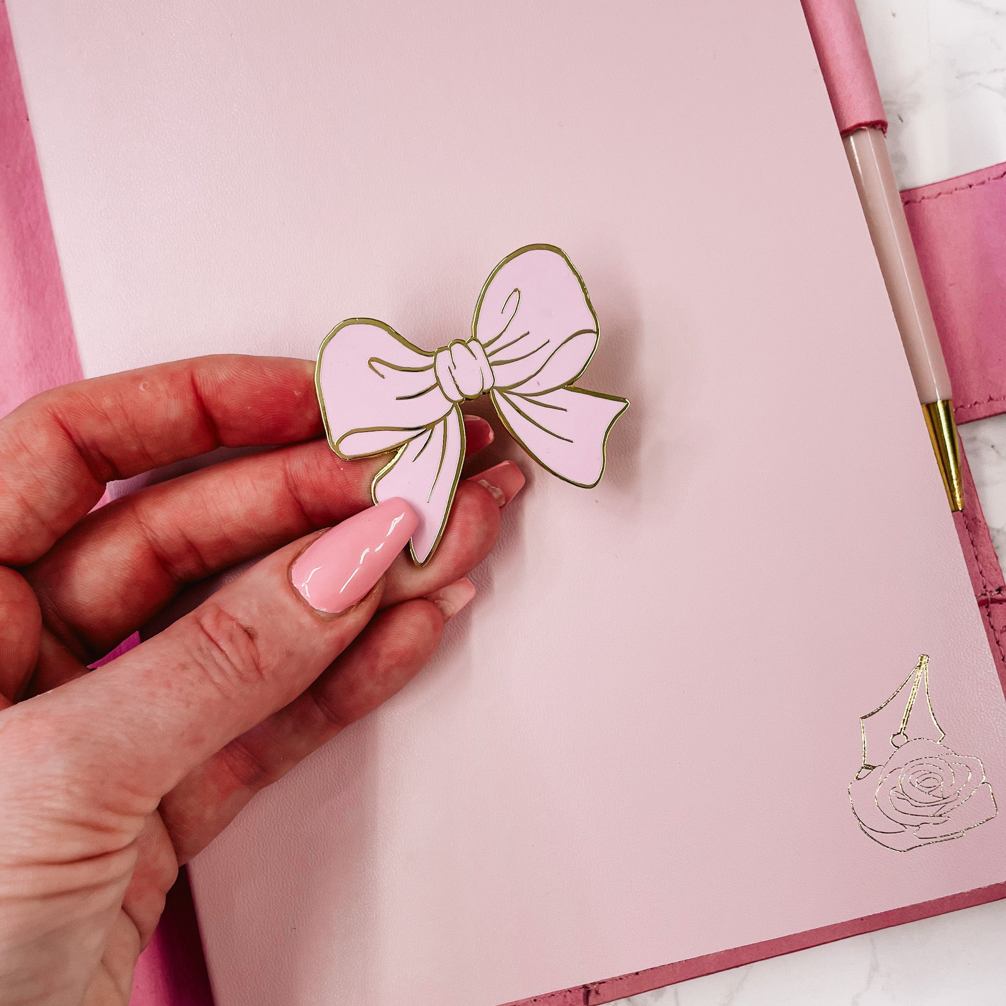 Pink Bow - Journal Clip - Left Page Holding – theroseylifeplanner